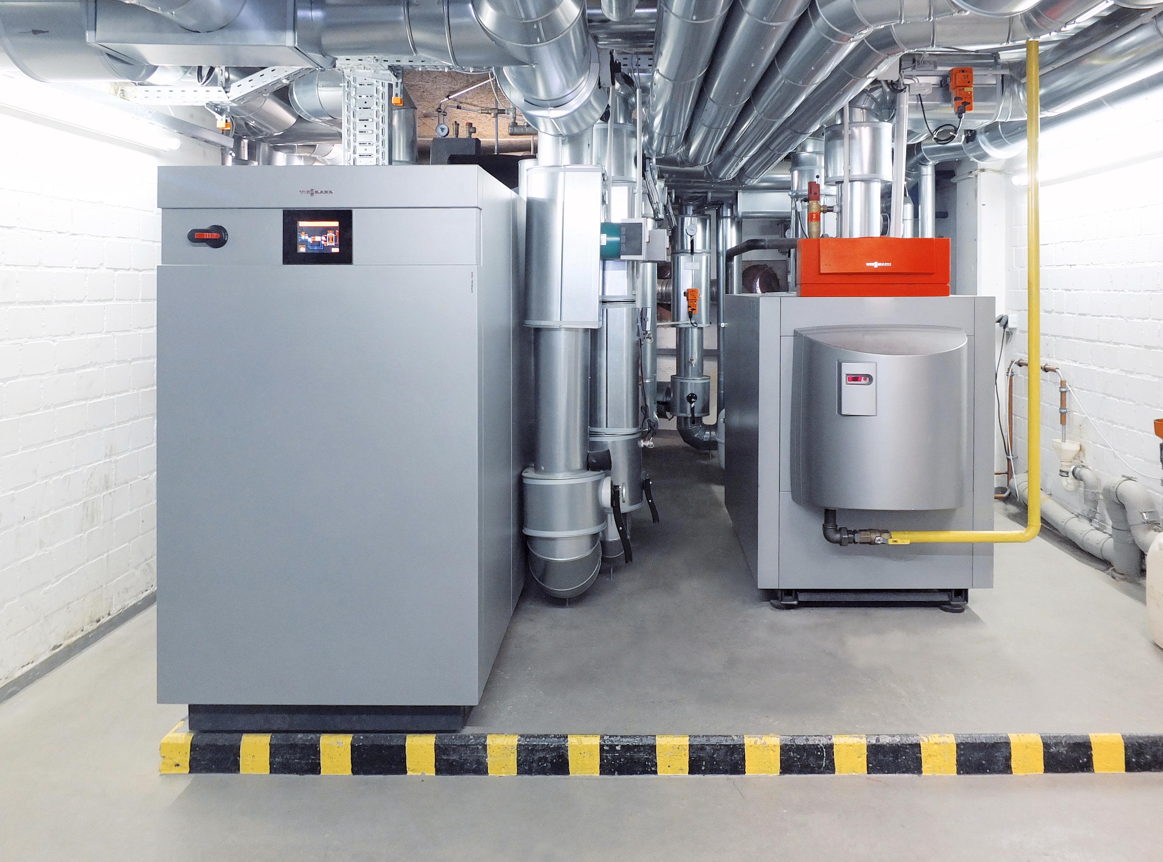 New impetus: large heat pumps from Viessmann | Viessmann | Viessmann ...