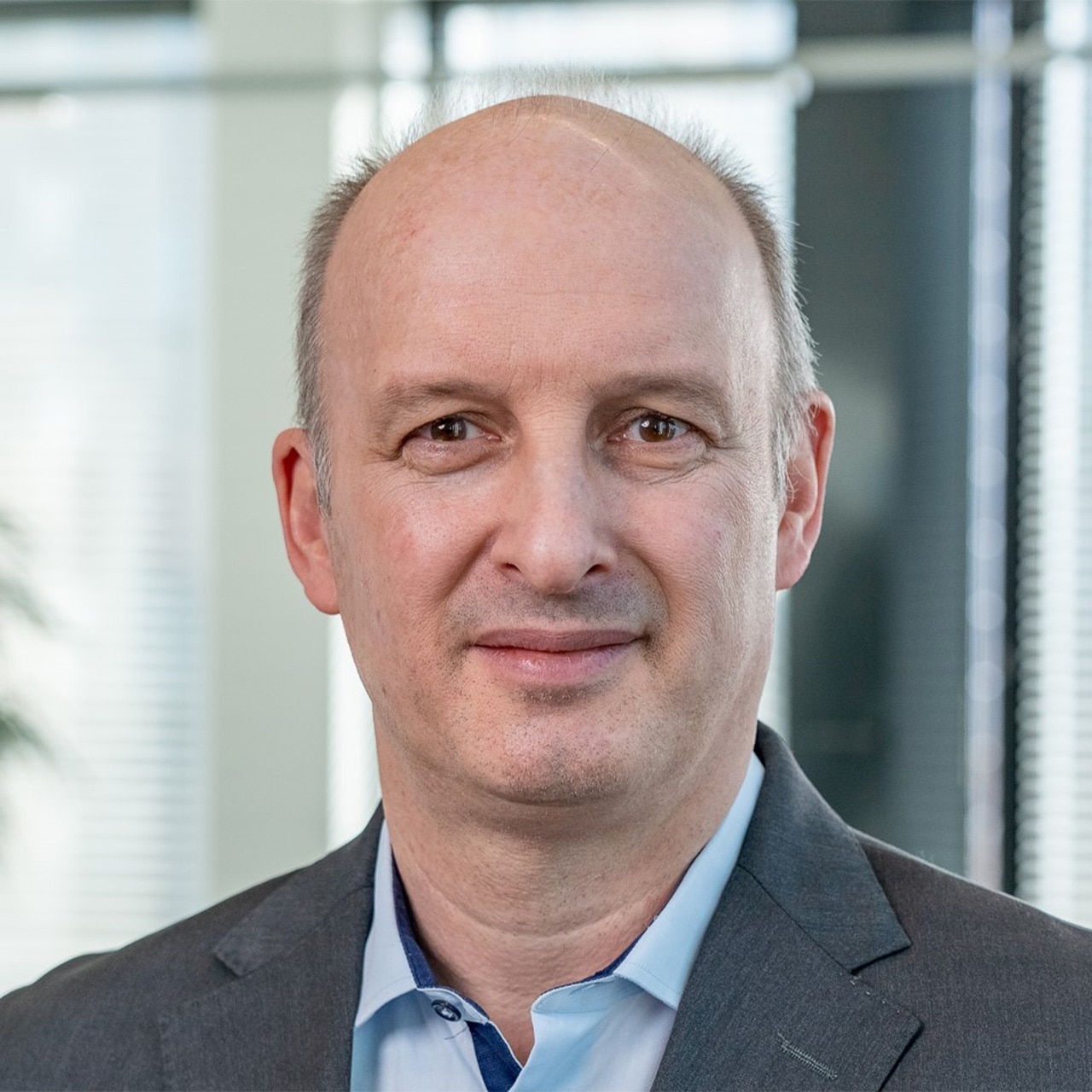 Dr. Karsten Hoppe and Vanessa Hellwing on Executive Board | Viessmann ...